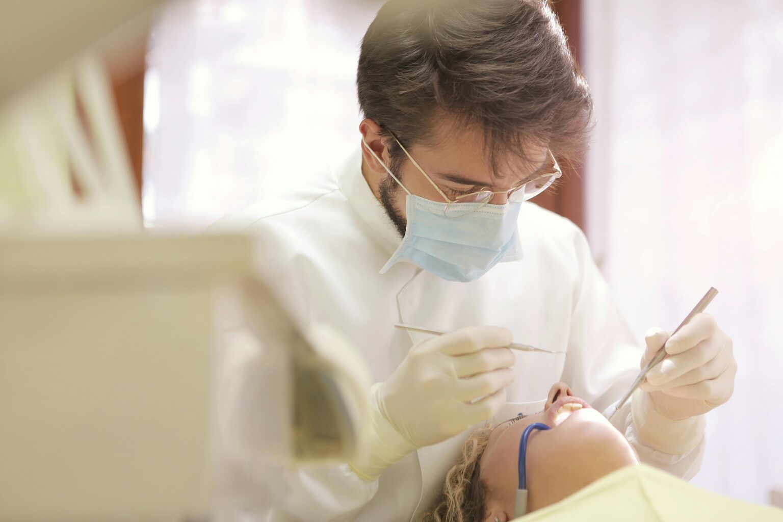 DMD vs DDS: Which Dental Degree Should You Choose? : Admissionado